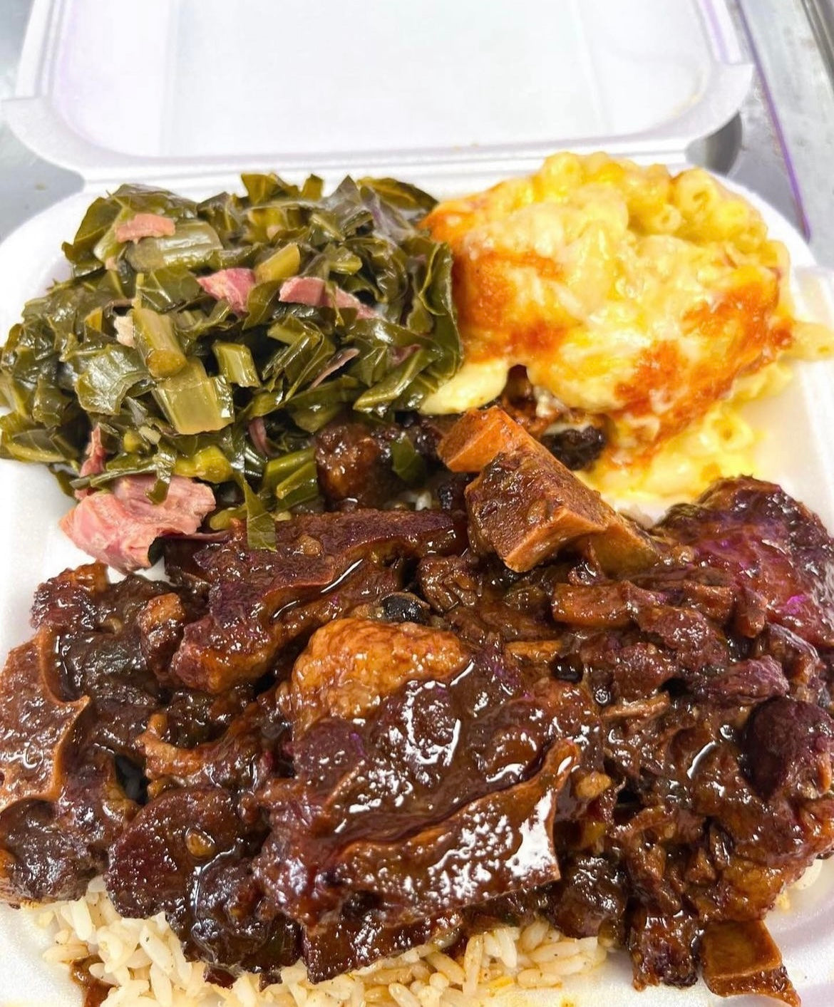 Treats & Eatz | #1 Soul Food Restaurant in North Miami – Treats N Beatz